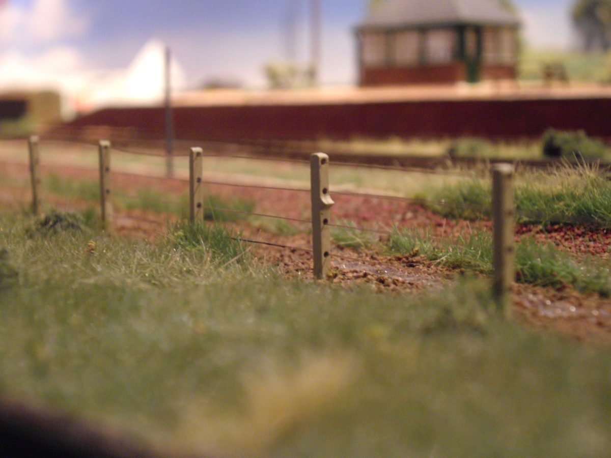 WIRE AND POST FENCING OO - Ten Commandments