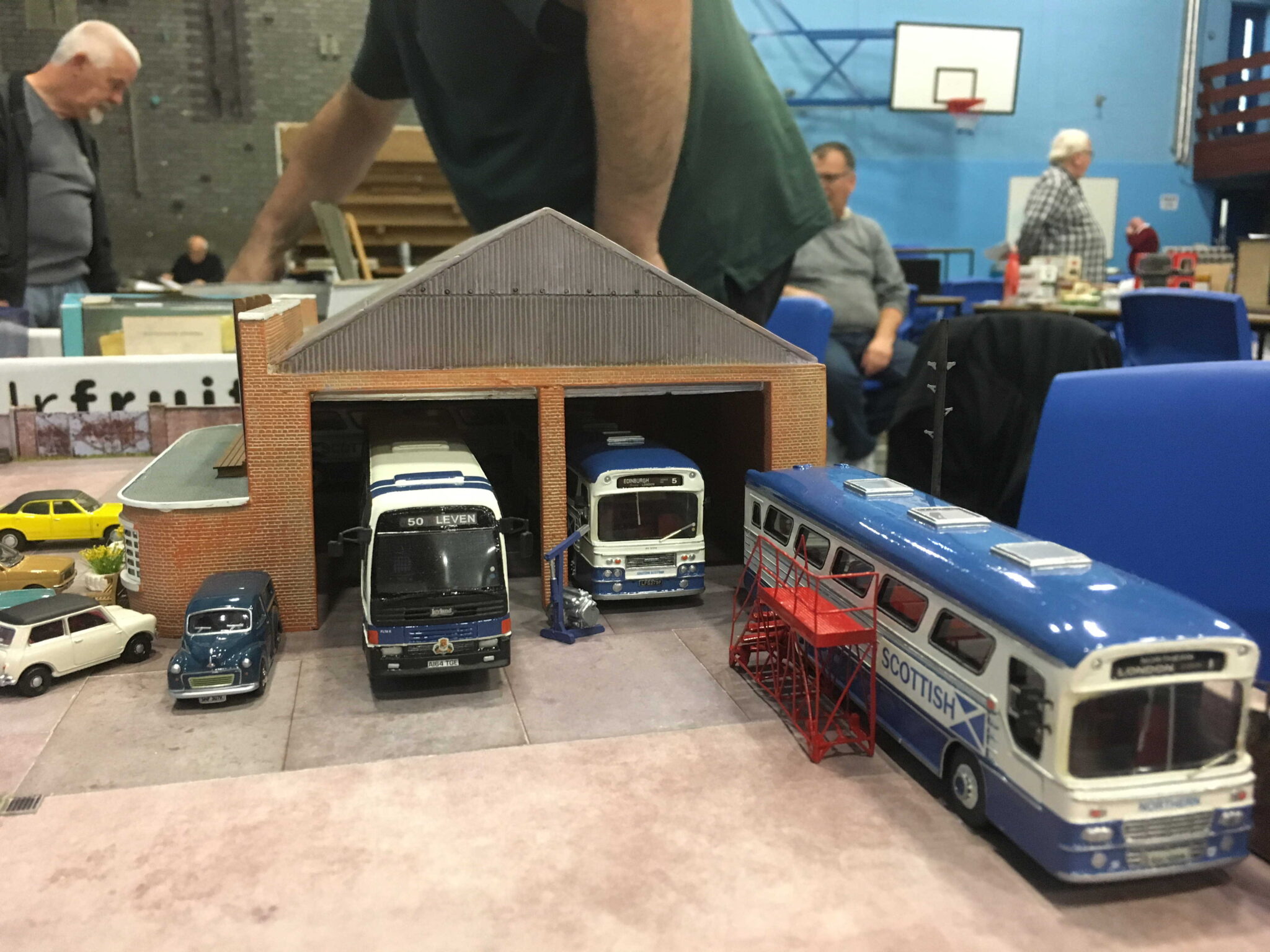 LOCO INSPECTION PLATFORM – READY BUILT OO - Ten Commandments