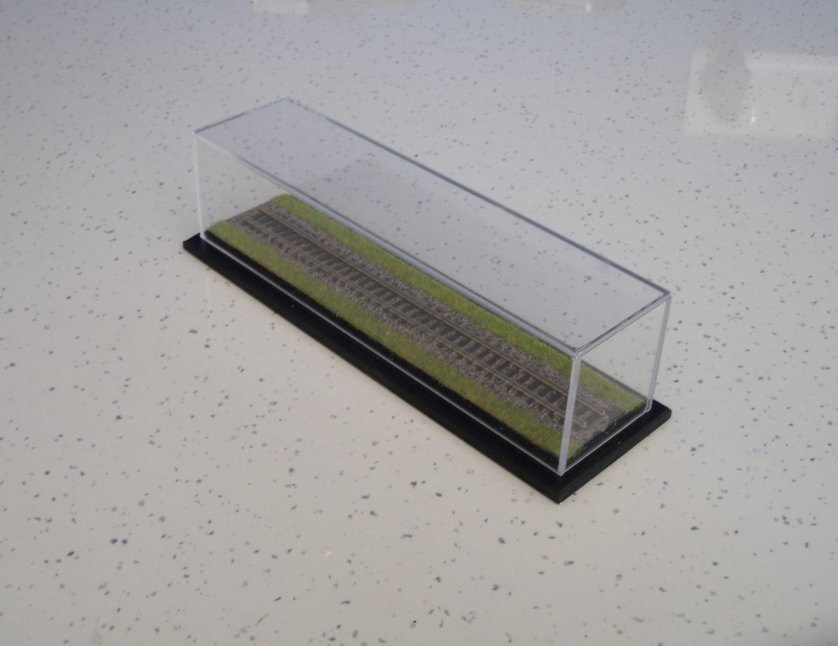 DISPLAY CASE N TRACK - Ten Commandments