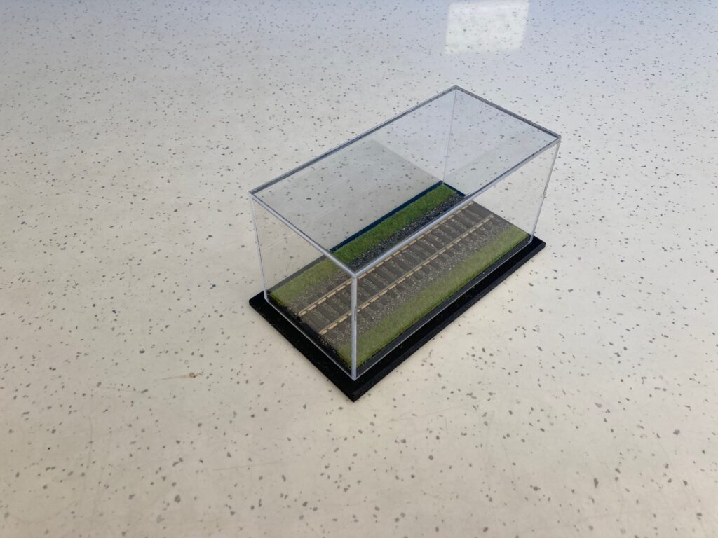 SMALL DISPLAY CASE OO/HO TRACK - Ten Commandments